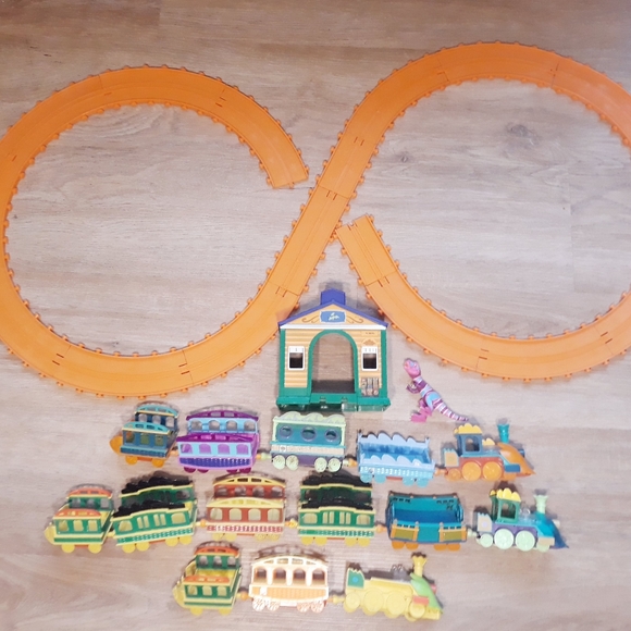 Learning Curve | Toys | 20 Dinosaur Train Lights And Sound Train Orange ...